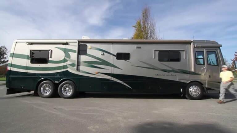 7 Pro Tips for Backing Up a Motorhome - TheRVgeeks.com