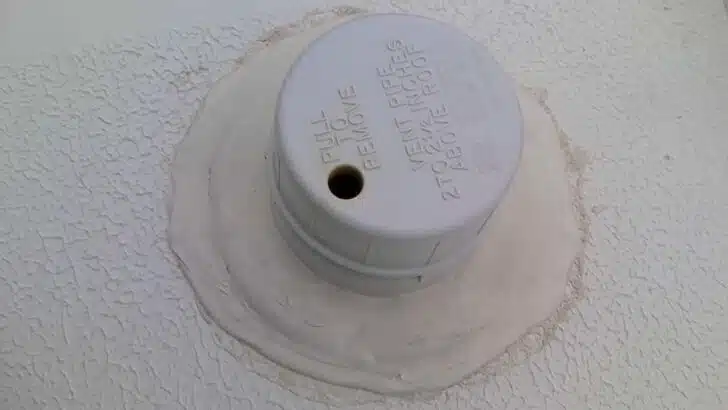 RV Caulk: Choose The Right One For The Job - TheRVgeeks.com