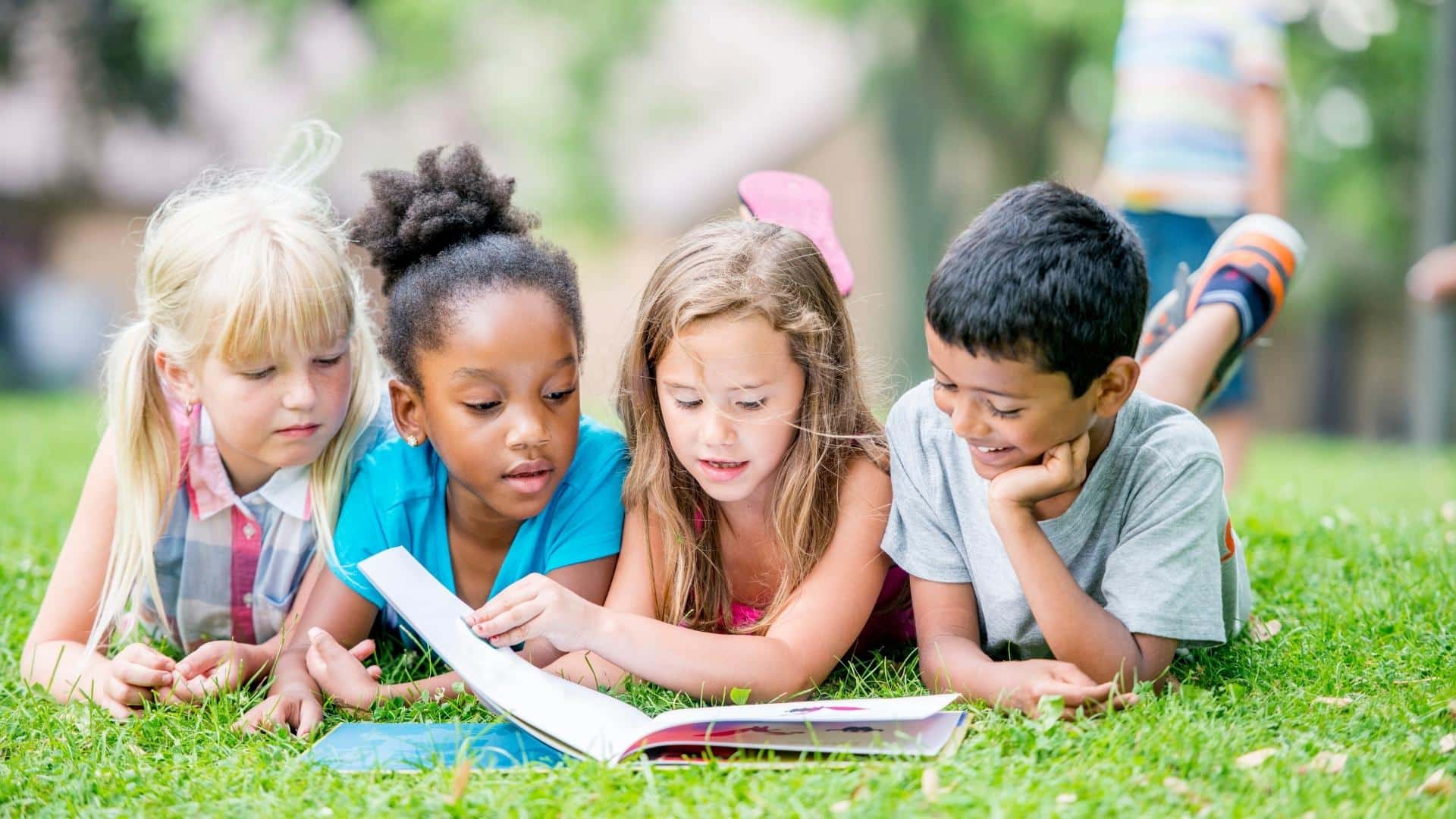 Roadschooling: What It Is & How to Get Started