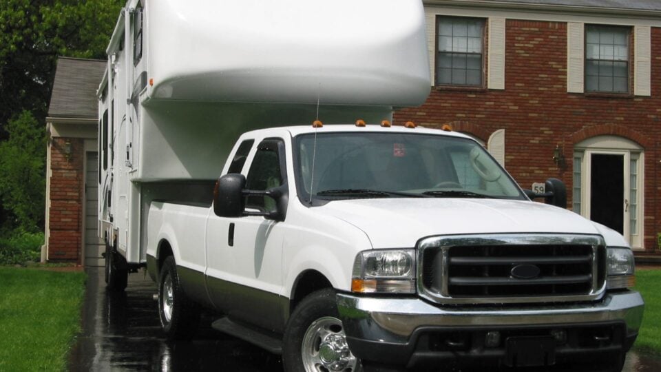 Trailer Brake System: Types, Components + How They Work