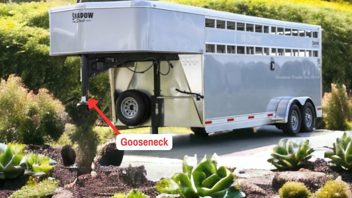 Gooseneck vs 5th Wheel Hitches: Which One Tows Better?